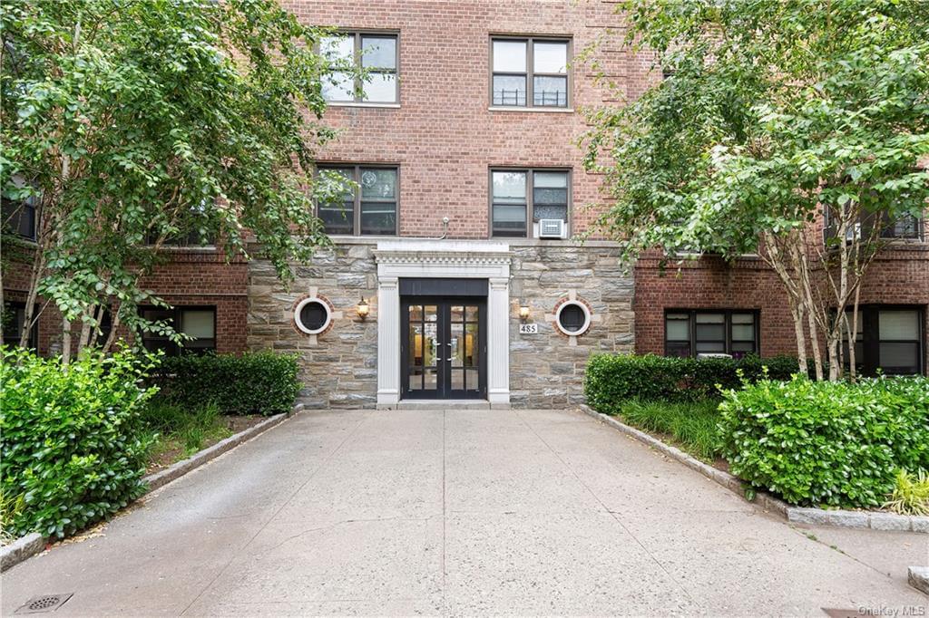 485 E Lincoln Avenue #419 in Westchester - For Sale | Yoreevo
